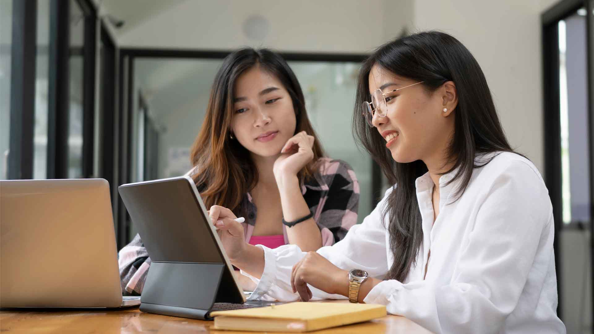 Interning After Graduation: Your Guide To Gaining Experience And ...